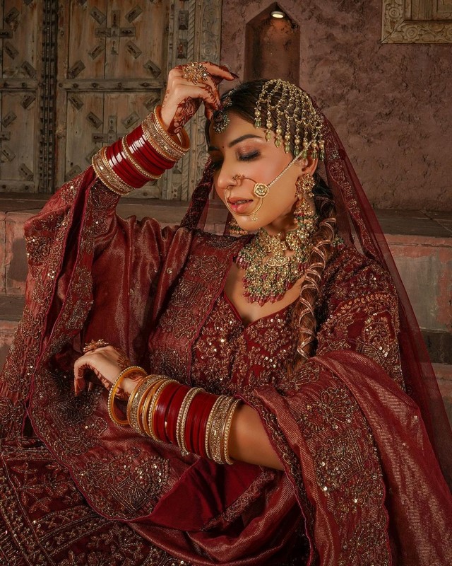 Glamorous actress Ruma Sharma Adorable Poses-రుమా శర్మ మస్తీ ఇమేజస్ ...