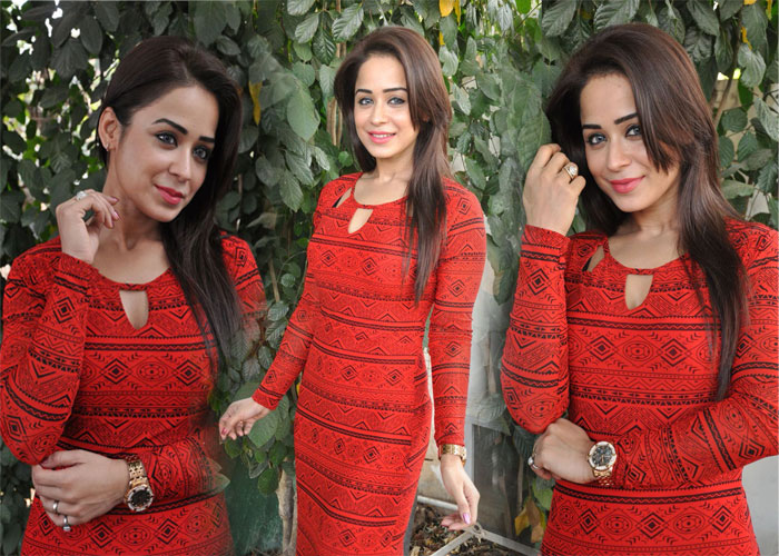 Manesha Chatarji Stills