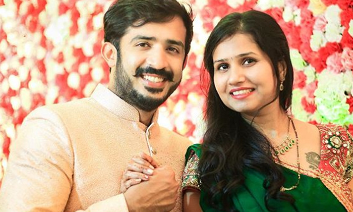 వెరైటీగా ప్రపోజ్ చేసిన రవి.. సీక్రెట్ చెప్పేసిన నిత్యా సక్సేనా..