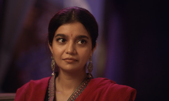 Colours Swathi Reddy, Abhishek Pictures, Aditya Hasan’s Idiots First ...