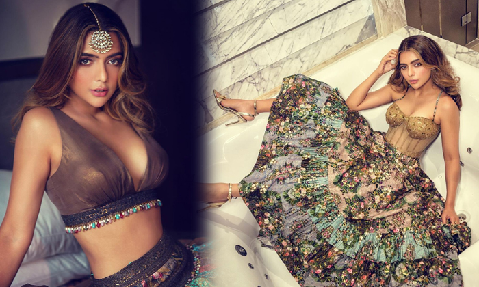 Watch this spicy pictures of Actress Ruhii Dilip Singh