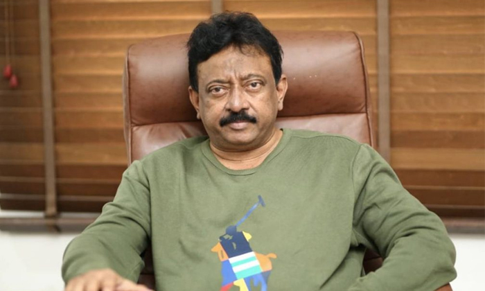 అమ్మాయిలతో కలిసి డాన్స్ చేస్తున్న ఆర్జీవీ.. వయసొచ్చే కొద్దీ రొమాన్స్ ...