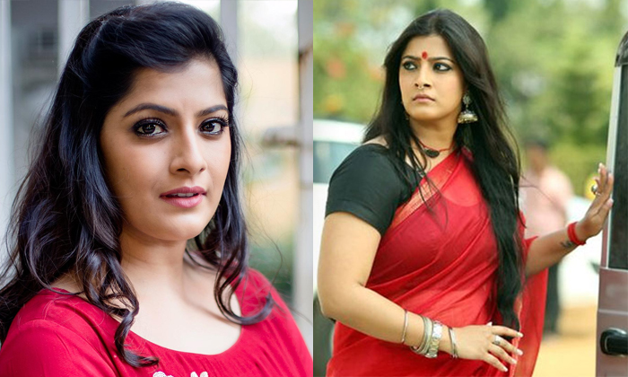 అప్పుడు రమ్యకృష్ణ ఇప్పుడు వరలక్ష్మి.. మరో అద్భుతమైన నటి దొరికిందా