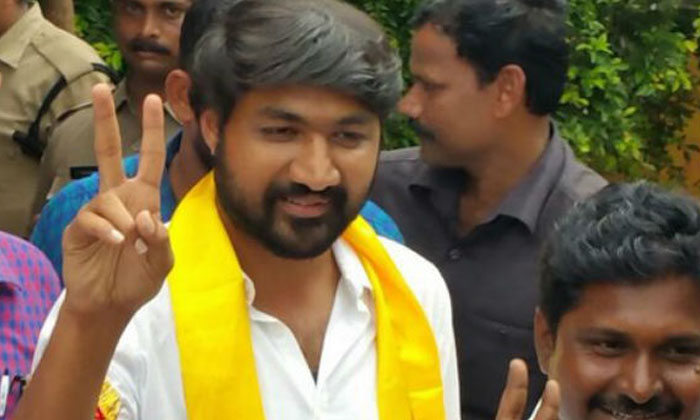 సీటు కోసం పోటీ పడుతున్న భూమా బ్రదర్స్ గెలుపు ఎవరిదో