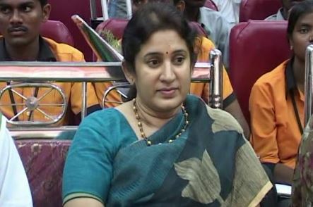 రోడ్డుప్రమాదంలో ఆలూరు మాజీ ఎమ్మెల్యే నీరజారెడ్డి దుర్మరణం