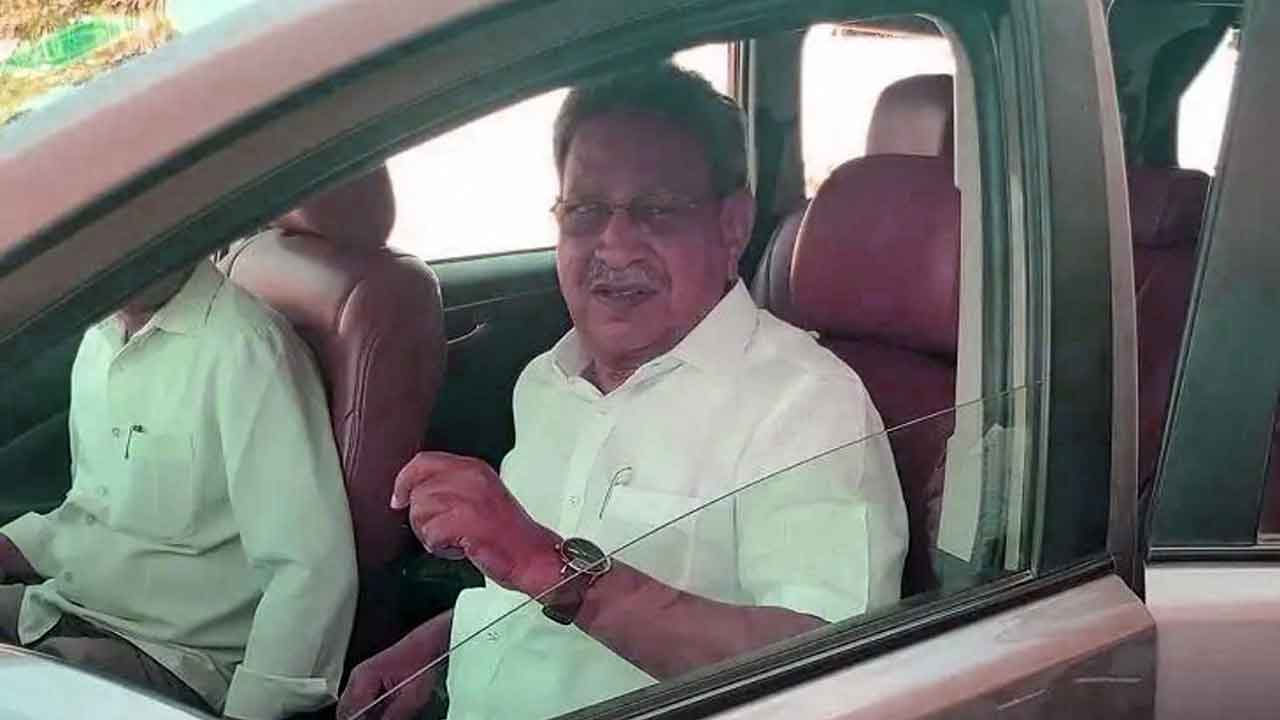 Viveka murder case: MP Avinash Reddy father Bhaskar Reddy moves CBI court for bail - Andhra ...