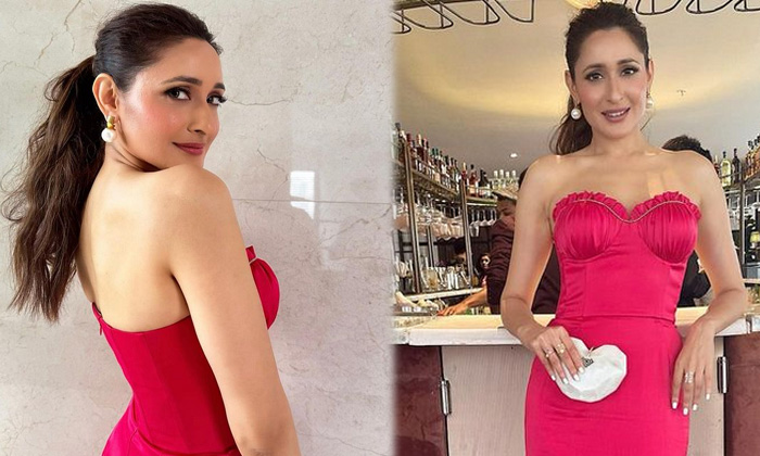 Actress Pragya Jaiswal hot clicks goes viral on social media