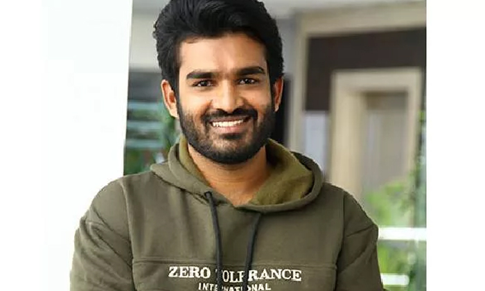 ఆర్జీవీ డైరెక్షన్ లో చేస్తున్న యంగ్ హీరో... | Young Hero In RGV ...